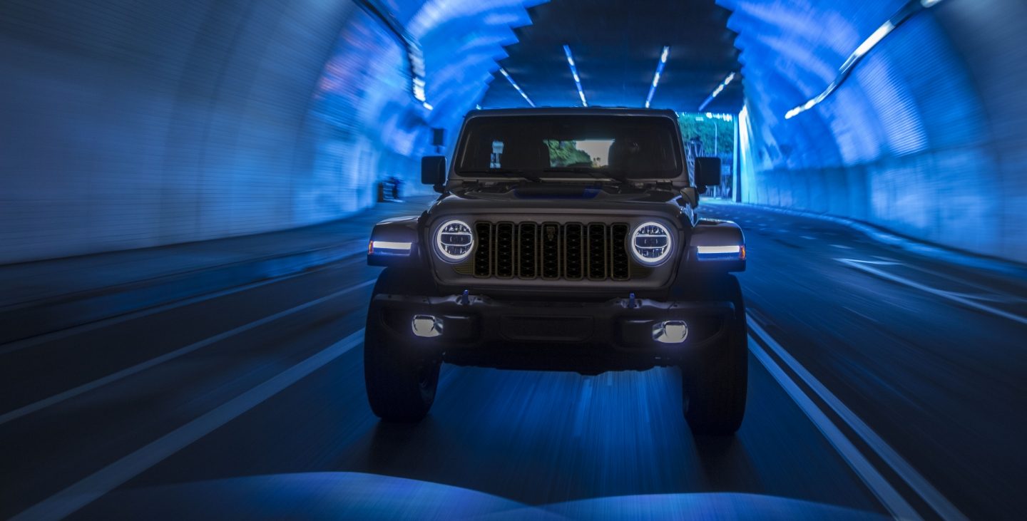 24 wrangler interior